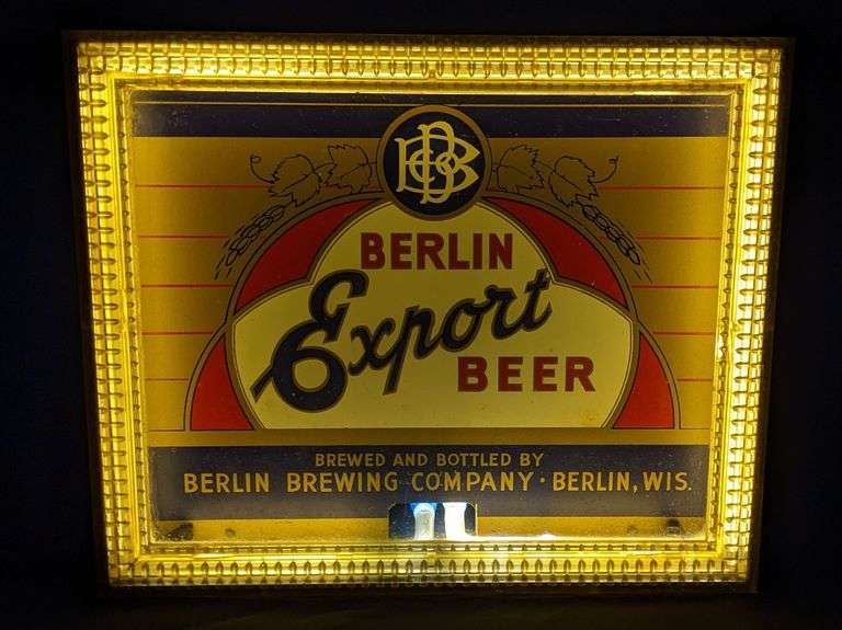 LIGHTED NEON SIGN BERLIN EXPORT BEER BERLIN WISCONSIN - Millers Auction Co.