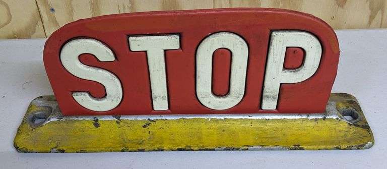 STREET MOUNTED STOP SIGN - Millers Auction Co.