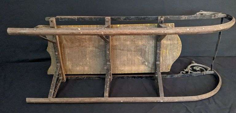 IMPRESSIVE ANTIQUE VICTORIAN RUNNER SLED - Millers Auction Co.