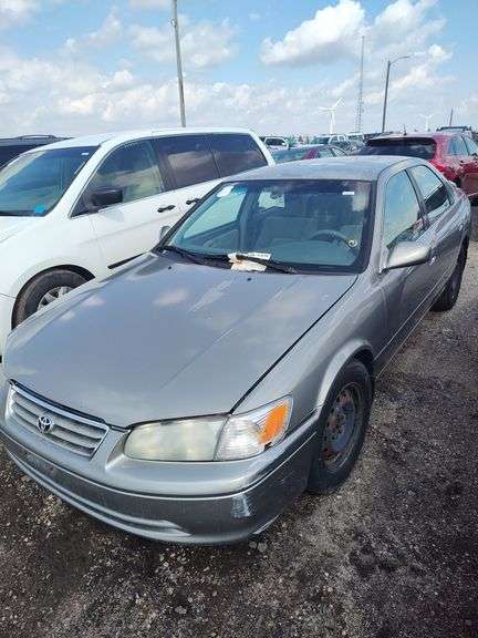 2000 Toyota Camry - McLaughlin Auctioneers, LLC- mc-bid.com