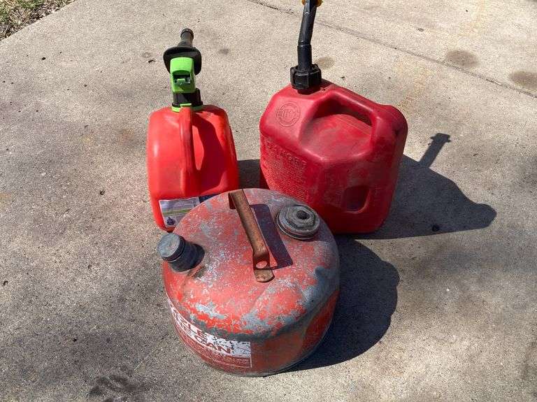 Gas Cans - McLaughlin Auctioneers, LLC- mc-bid.com