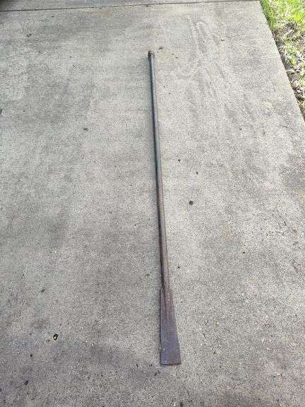 Ice Chisel - McLaughlin Auctioneers, LLC- mc-bid.com