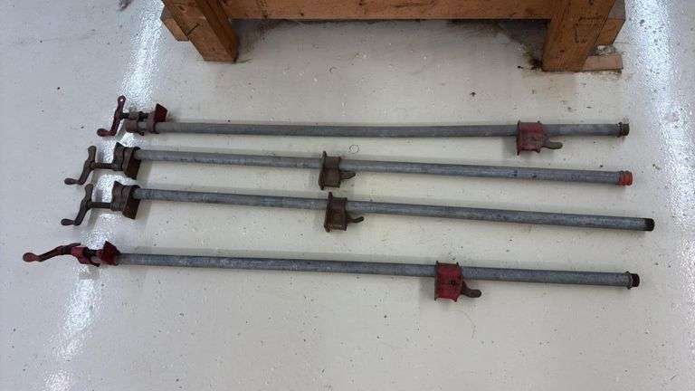 Set of 4 Pipe Clamps, T-Handle, 4ft Clamping Capacity - McLaughlin ...