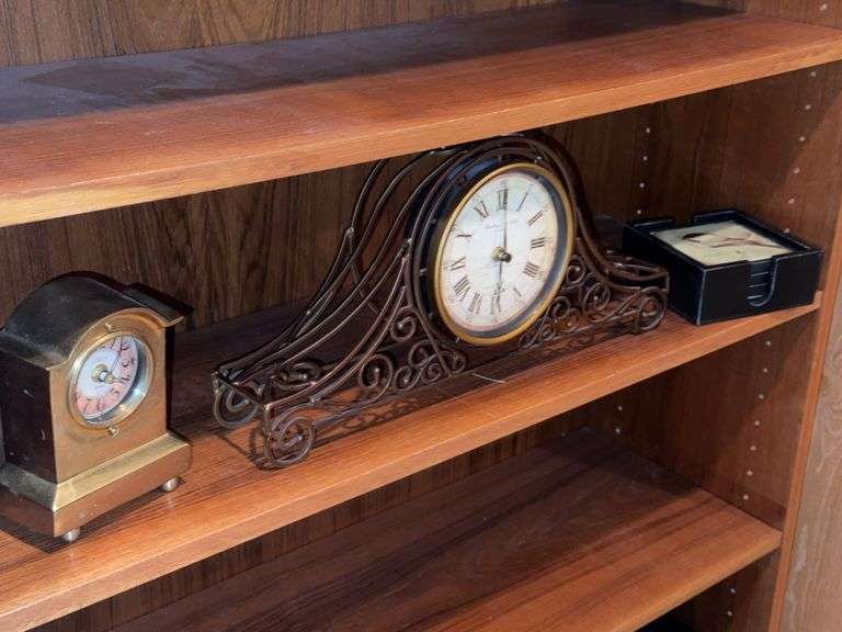 Mantle Clocks & chickadee coasters - McLaughlin Auctioneers, LLC- mc-bid.com