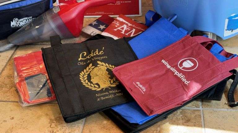 Portable Thermo-Cooler and Warmer, Rolling bucket and reusable bags ...