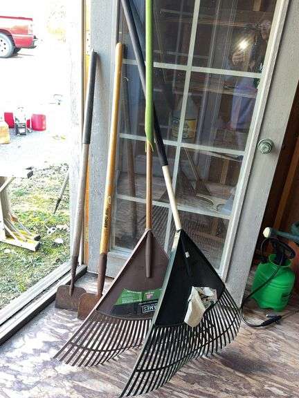 Long handle tools - McLaughlin Auctioneers, LLC- mc-bid.com
