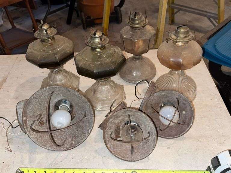 Vintage oil, lamps, and light fixtures - McLaughlin Auctioneers, LLC ...