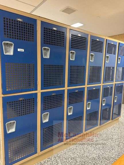 Double Sided Two Compartment Metal Locker - McLaughlin Auctioneers, LLC ...