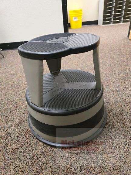 Cramer Kik-Step Rolling Step Stool, Grey and Black, 350 lbs Capacity ...