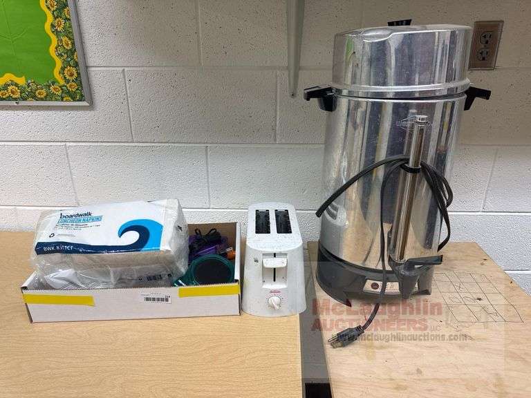 West Bend Coffee Urn, Rice Cooker, Toaster, Kitchen Utensils Bundle ...