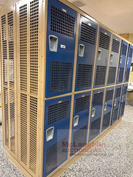 Double Sided Two Compartment Metal Locker - McLaughlin Auctioneers, LLC ...