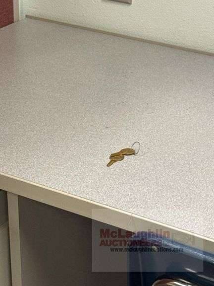 Office Cubicle Set with Desk, Chair, Storage, Partition and Pinboard ...