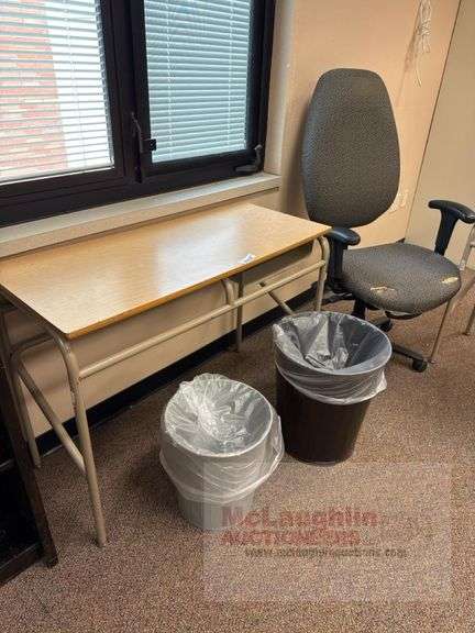 2 Small Side Desks, Office Chairs, trash cans - McLaughlin Auctioneers ...
