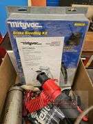 Mityvac MV8020 Brake Bleeding Kit, Handheld Vacuum Pump - McLaughlin ...