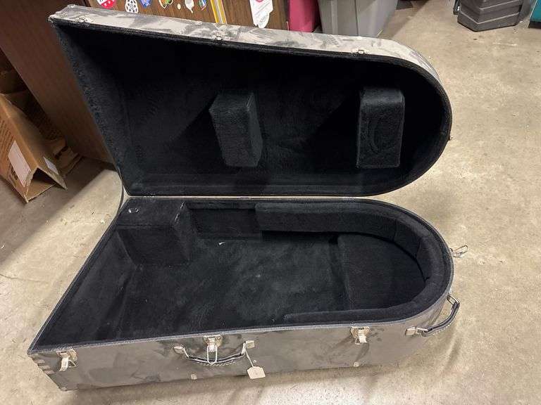 Empty Tuba Case - McLaughlin Auctioneers, LLC- mc-bid.com