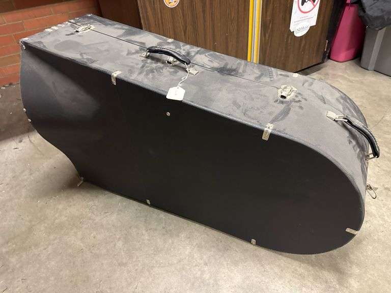 Empty Tuba Case - McLaughlin Auctioneers, LLC- mc-bid.com