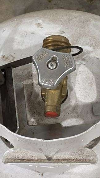 Manchester 10 lb Propane Tank, Steel, OPD Valve - McLaughlin ...