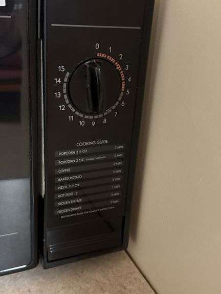 Magic Chef Microwave Oven, Manual Dial, Cooking Guide, Black/White ...