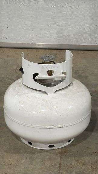 Manchester 10 lb Propane Tank, Steel, OPD Valve - McLaughlin ...
