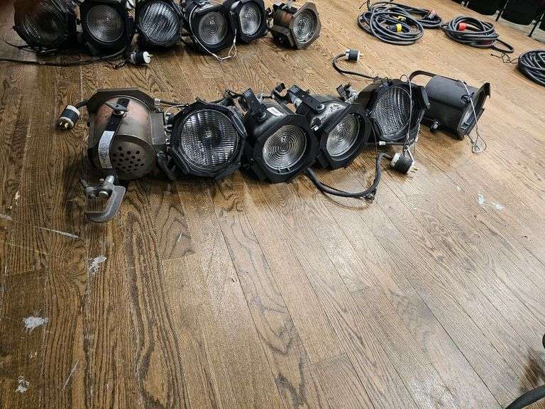 Set of Par Can Stage Lights, Metal Housing, Mounting Brackets ...