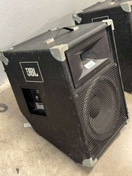 JBL MR802 Professional Speaker, 8 Ohms, 150 Watts, Serial: 15946 ...