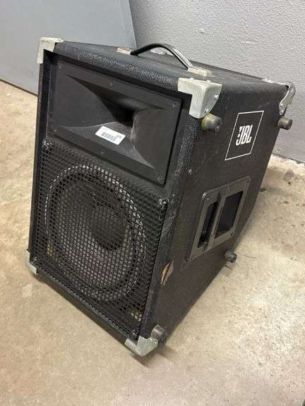 JBL MR802 Professional Speaker, 8 Ohms, 150 Watts, Serial: 15946 ...