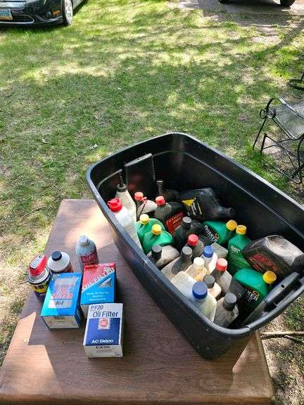 Automotive Fluids and Oil Filters Collection, Quaker State SAE 10W-40 ...