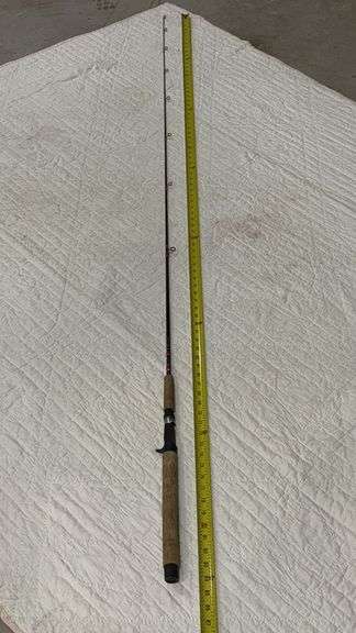 Shakespeare TruLine Spinning Rod, Medium Power - McLaughlin Auctioneers ...