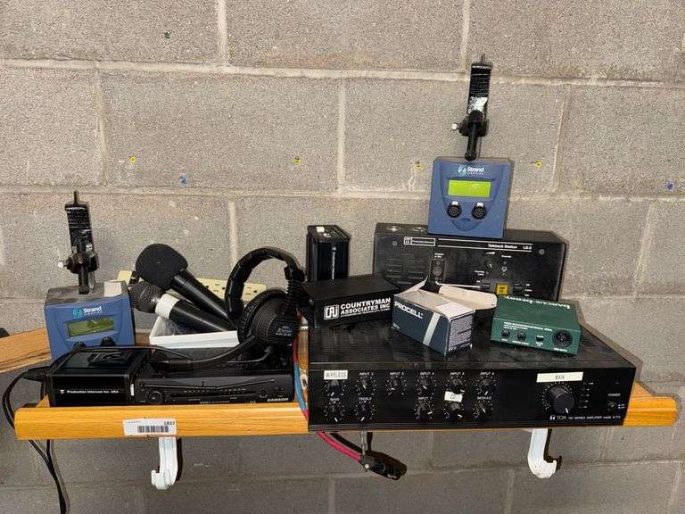 TOA 700 Series Amplifier A-712, Samson Stage 55 Receiver, Intercom ...