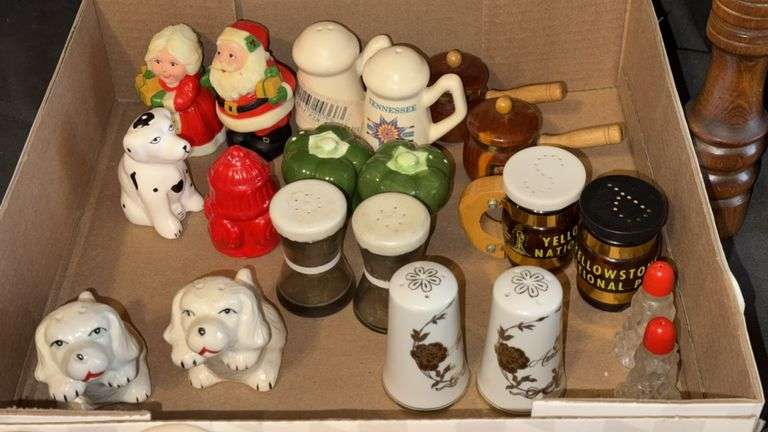 Vintage Salt and Pepper Shakers Collection, Various Designs and Themes ...