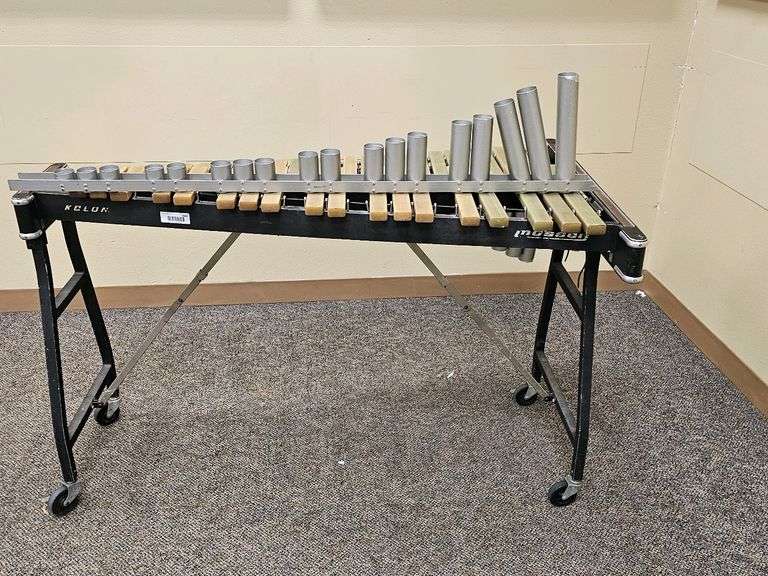 Musser M41 Xylophone, 3.5 Octave Range - McLaughlin Auctioneers, LLC ...