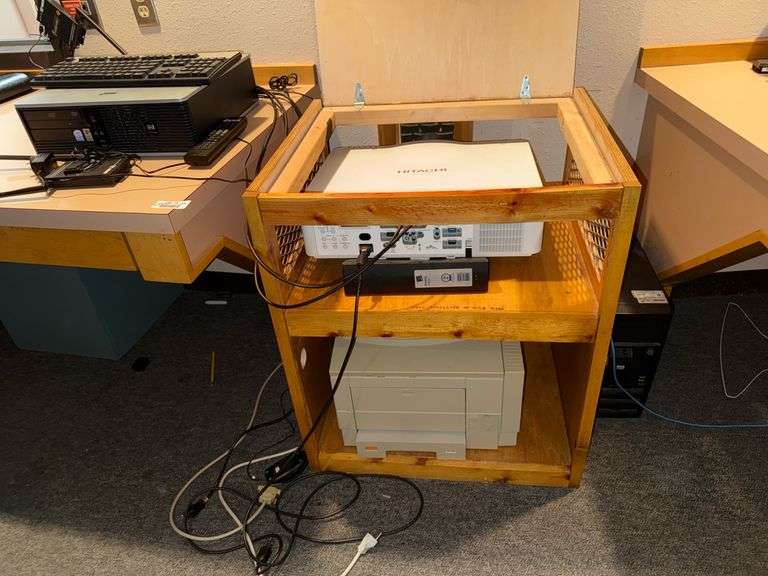 Mixed Electronics Lot - McLaughlin Auctioneers, LLC- mc-bid.com