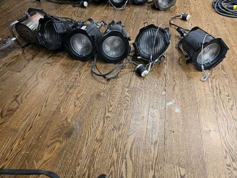 Set of Par Can Stage Lights, Metal Housing, Mounting Brackets ...