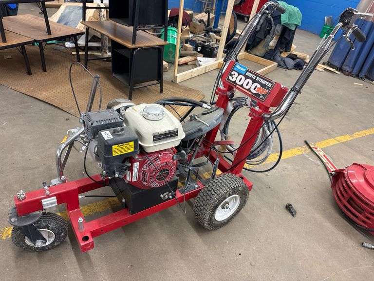 Pioneer 3000SP Line Striping Machine, Honda GX160 Engine, 3000 PSI ...