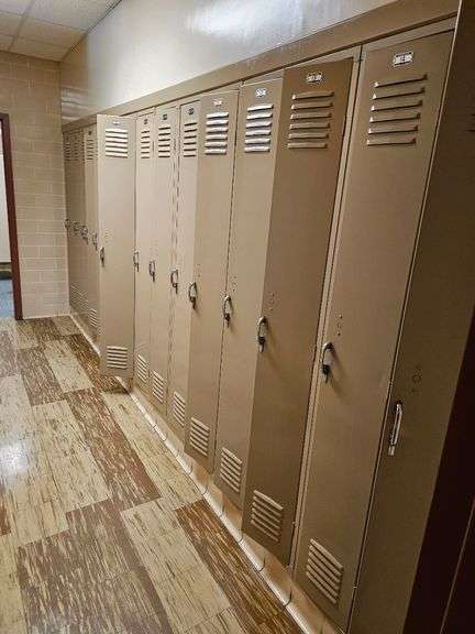 Beige Metal School Storage Lockers, Padlock Compatible - McLaughlin ...