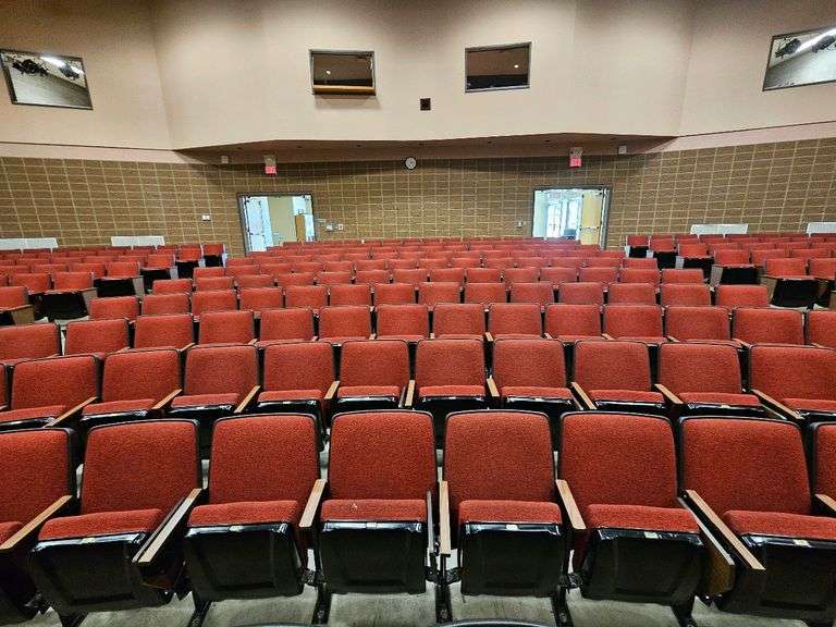 9 Rows Auditorium Seating -Center Row Facing Stage Rows K-T ...