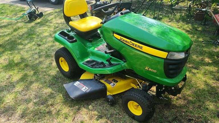 2006 John Deere X300 Lawn Tractor, Kawasaki Engine FH491V, 42" Deck ...
