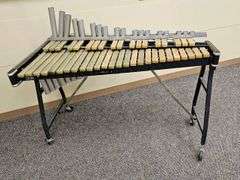 Musser M41 Xylophone, 3.5 Octave Range - McLaughlin Auctioneers, LLC ...