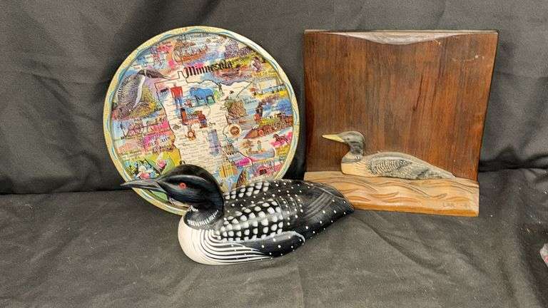 Minnesota Souvenir Set: Loon Figurine, Plate & Wooden Plaque ...