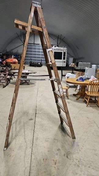 Keller K-8 Wooden Step Ladder, 8 Steps, 250 lbs. Capacity - McLaughlin ...