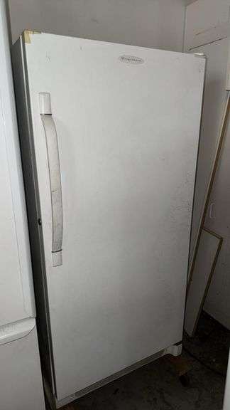 Frigidaire FFU1423DW3 Commercial Freezer, 14.2 cu ft, White, Serial ...