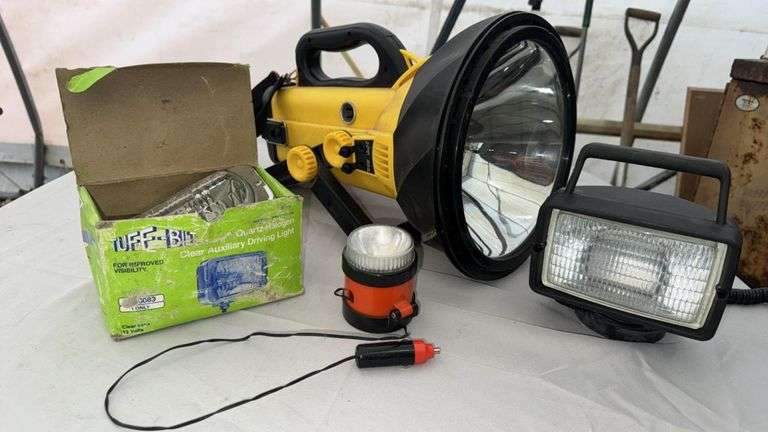 Quartz-Halogen Driving Light & Handheld Spotlight Combo, 12V ...