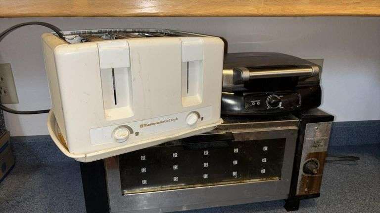 Vintage Toastmaster Toaster Oven, Silver/Black with Wood Finish, 18" x ...