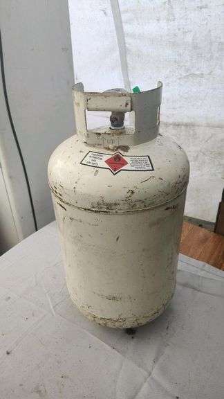 30# Propane tank - McLaughlin Auctioneers, LLC- mc-bid.com