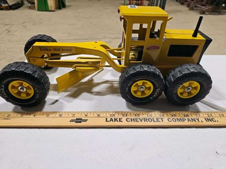 Vintage Tonka Road Grader Toy Model, 6-Wheel Design. - McLaughlin ...