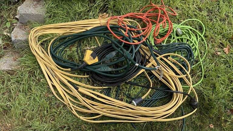 Mixed Lot of Extension Cords, Various Colors and Lengths - McLaughlin ...