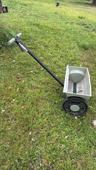 Republic EZ Lawn Drop Spreader, Rustproof, High Clearance - McLaughlin ...
