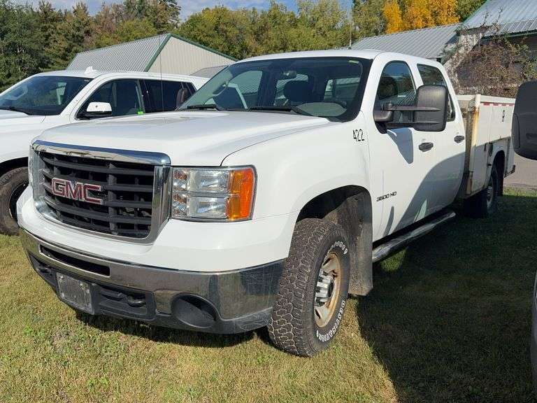 2010 GMC Sierra Pickup - McLaughlin Auctioneers, LLC- mc-bid.com