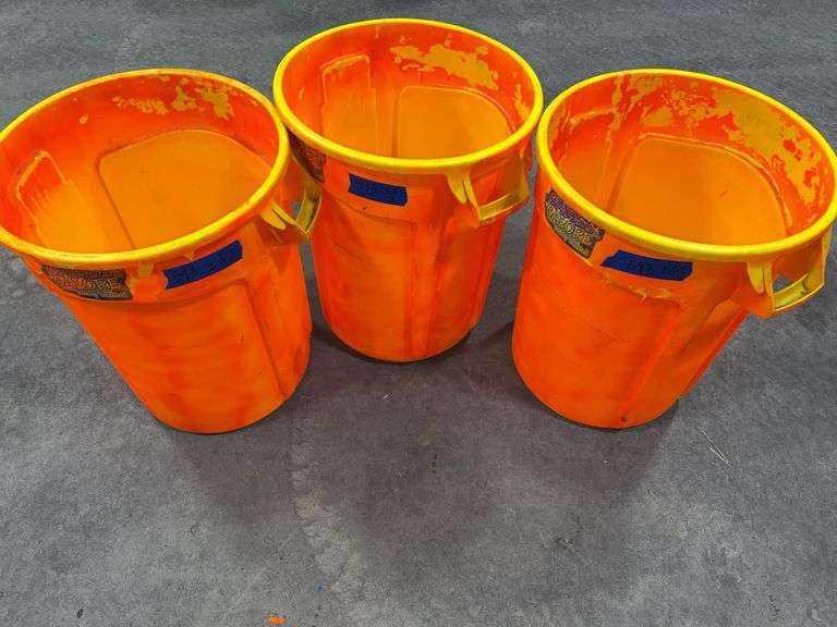 Brute 55 Gal Garbage Cans - McLaughlin Auctioneers, LLC- mc-bid.com