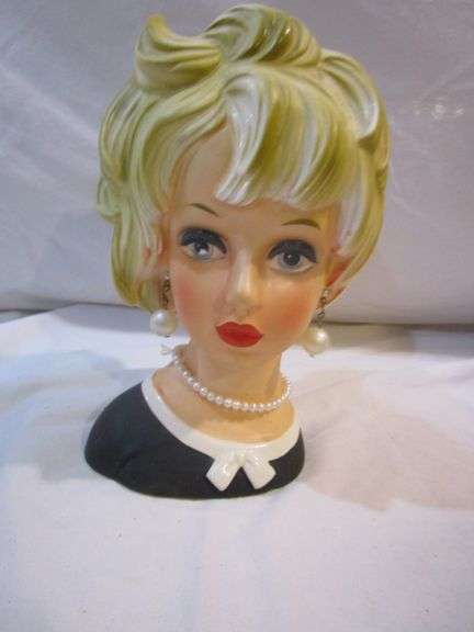 HEAD VASE - Montgomery Auction & Realty, LLC